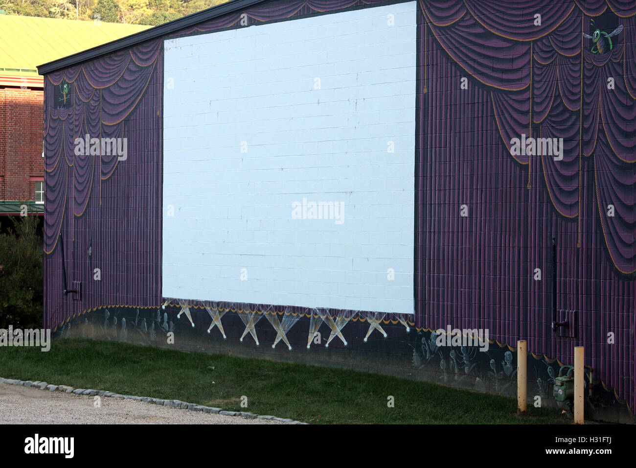 Outside stage hi-res stock photography and images - Alamy