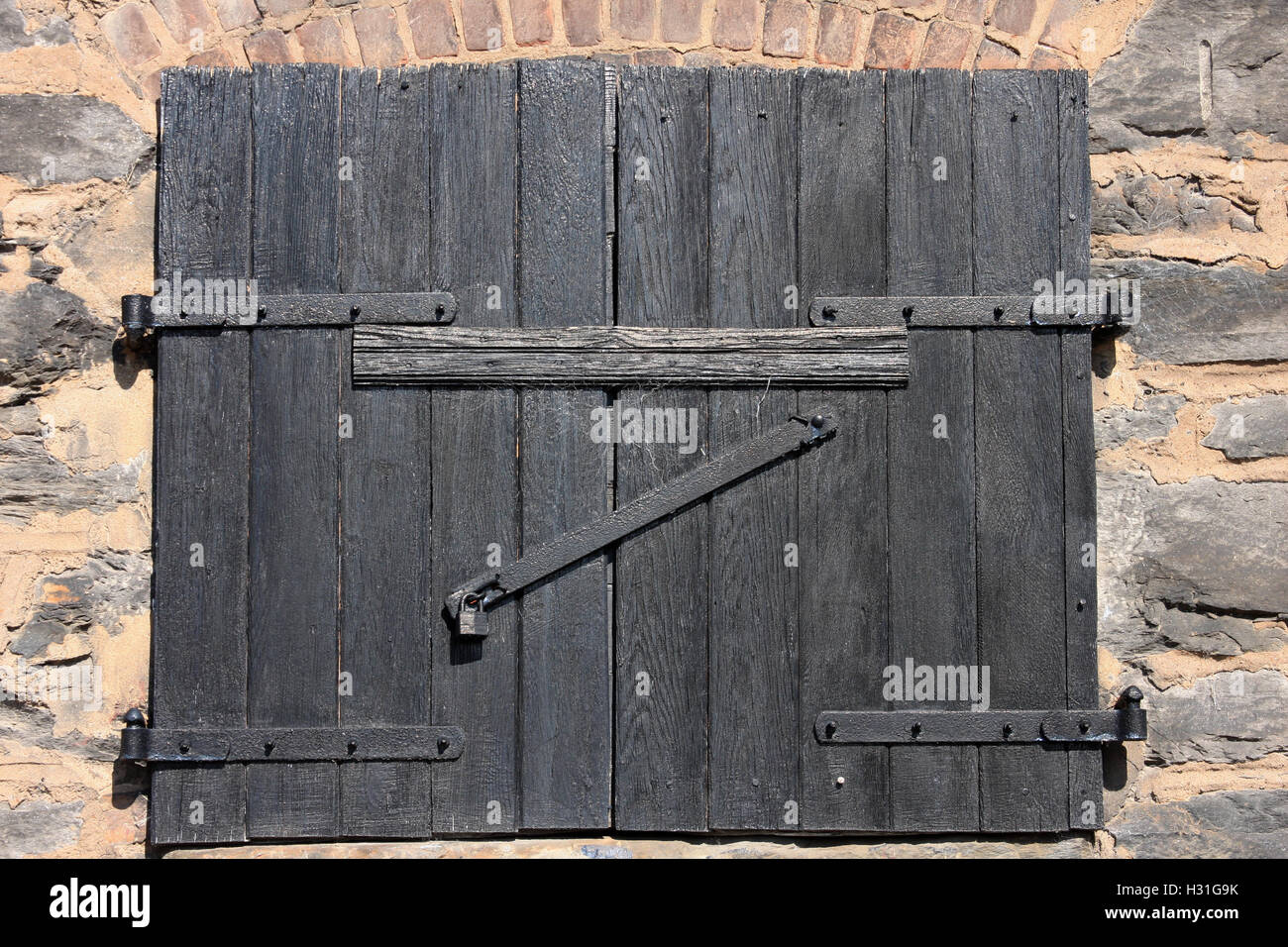 Shutter latch hi-res stock photography and images - Alamy