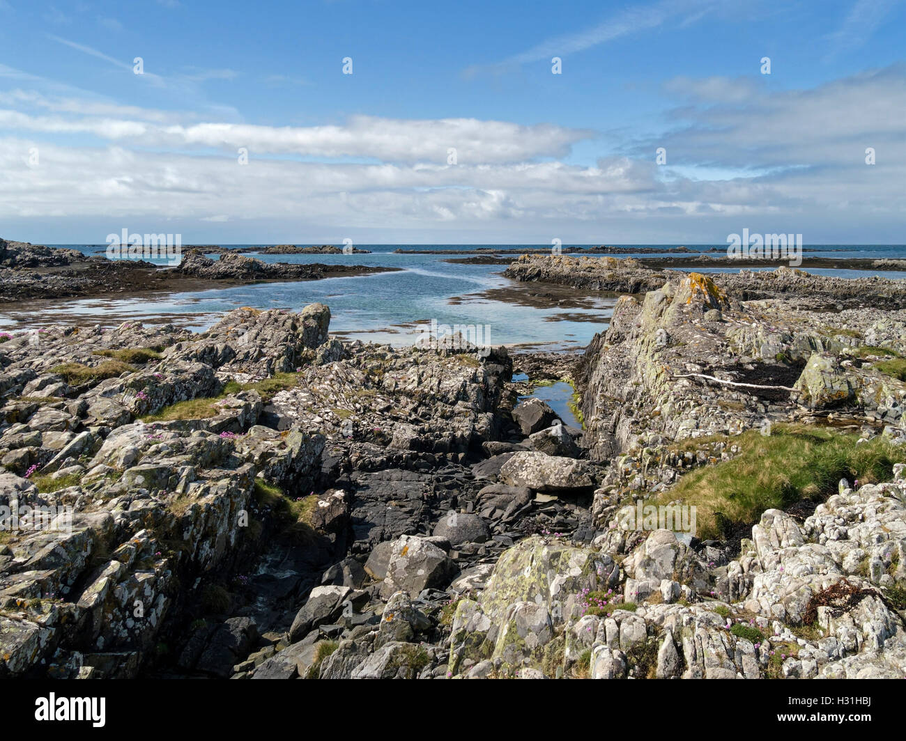 Rocky uk coastline hi-res stock photography and images - Alamy