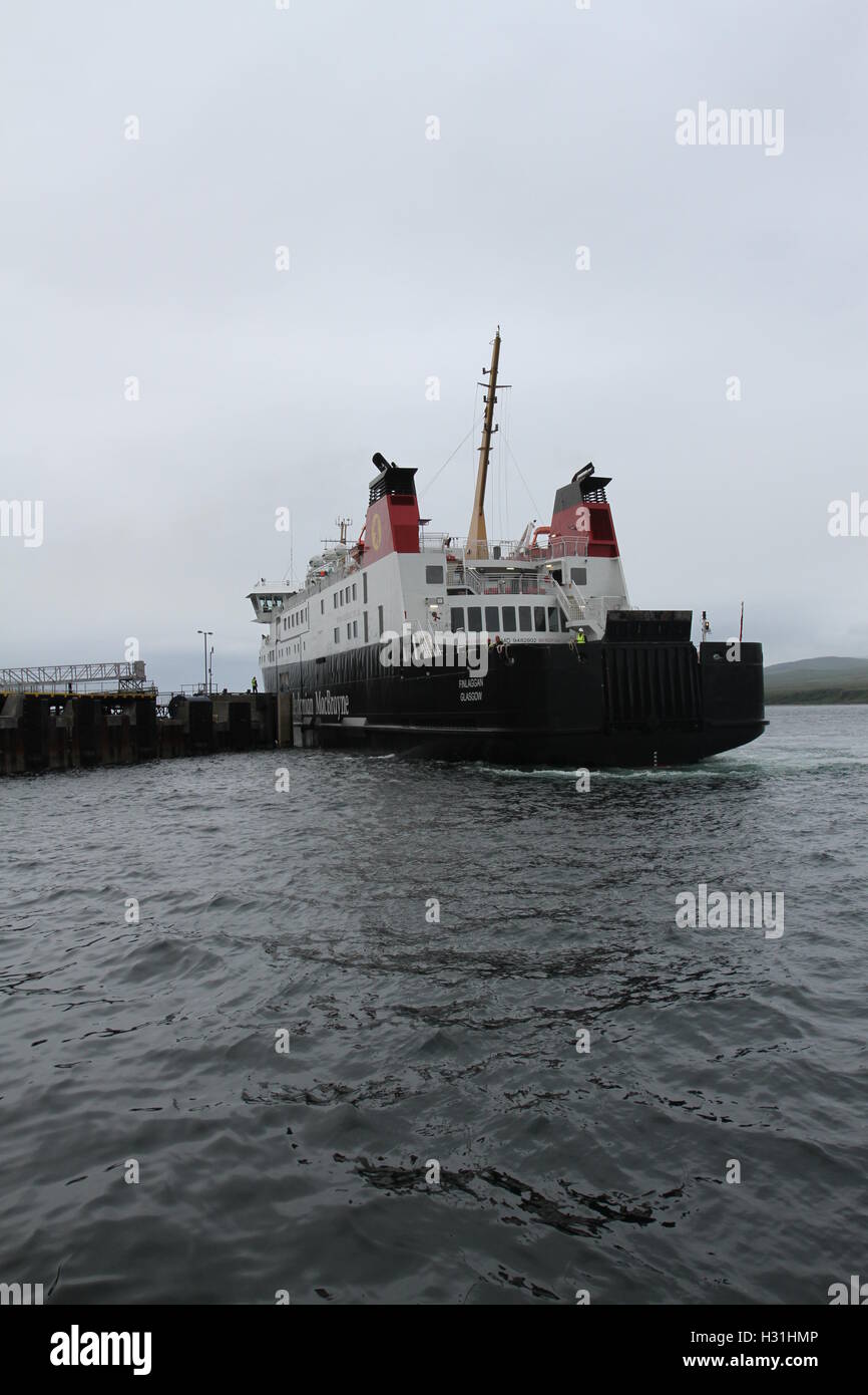Calmac ferry port hi-res stock photography and images - Alamy