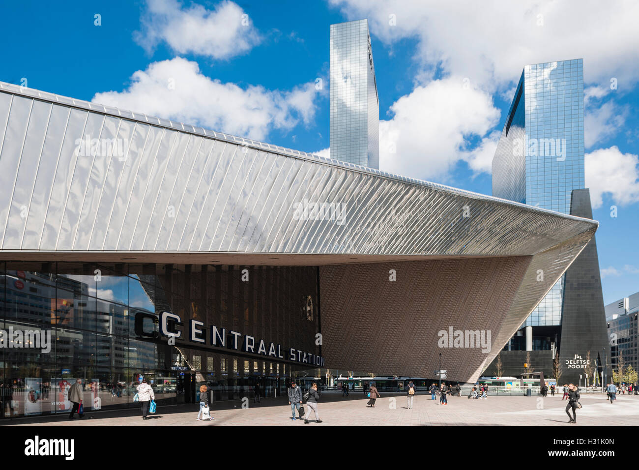 High rise entrance hi-res stock photography and images - Alamy