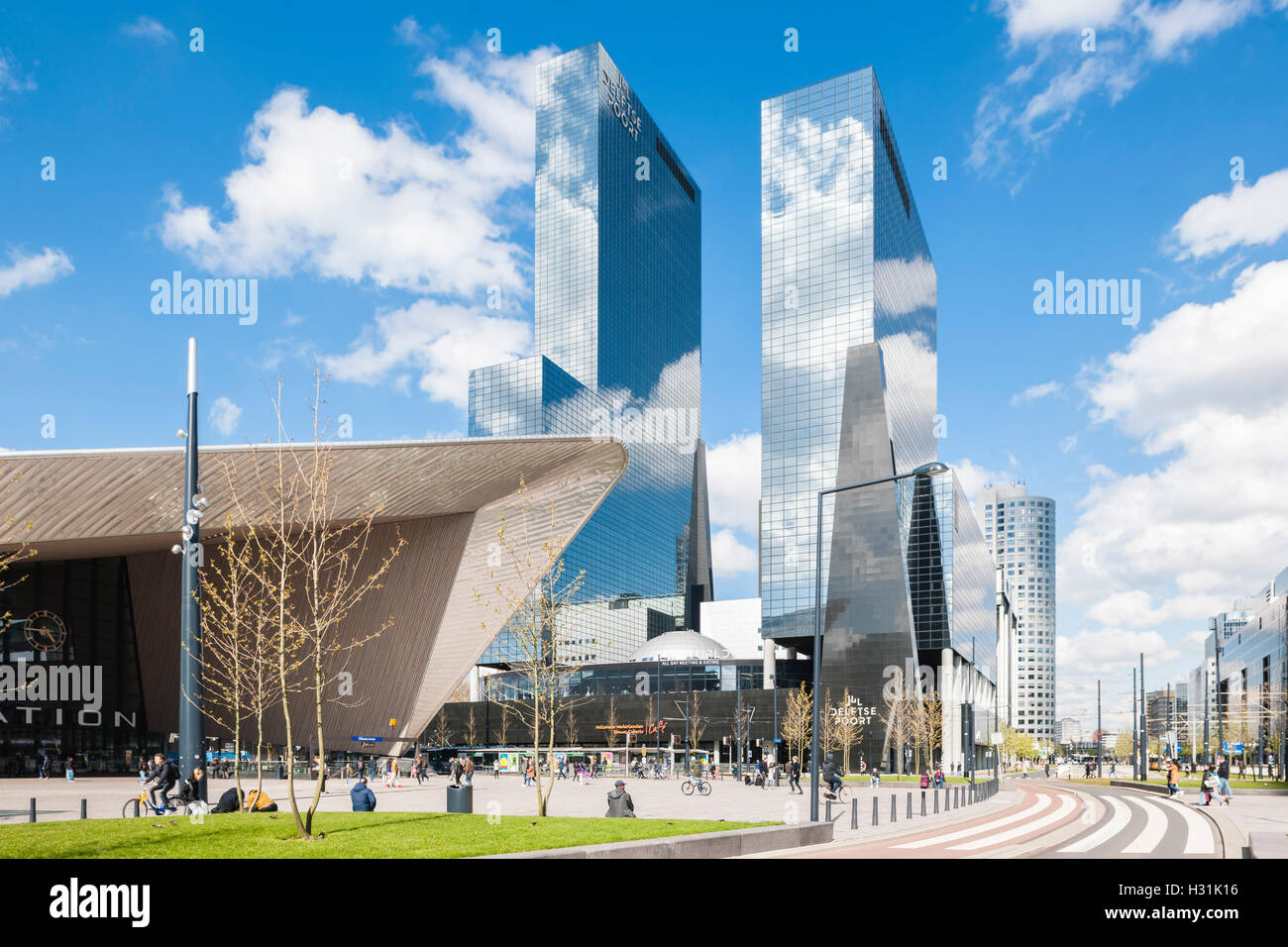 High rise entrance hi-res stock photography and images - Alamy
