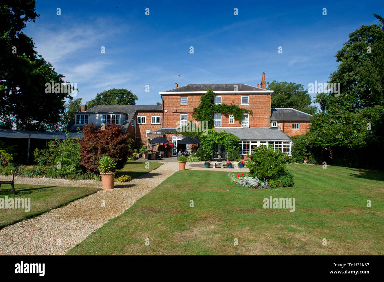 'Mill House Hotel', Swallowfield, Berkshire, UK. 'afternoon tea' cake ...