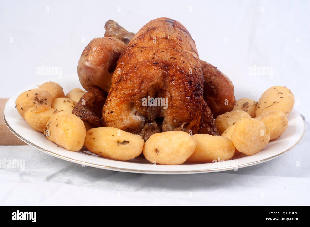 Food crispy roasted potatoes hi-res stock photography and images - Alamy