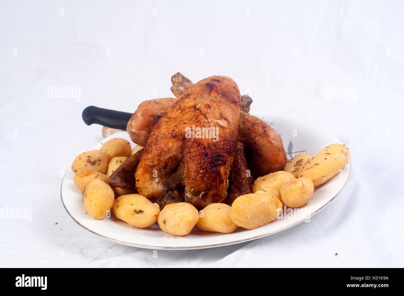 Chicken roasted potatoes hi-res stock photography and images - Alamy