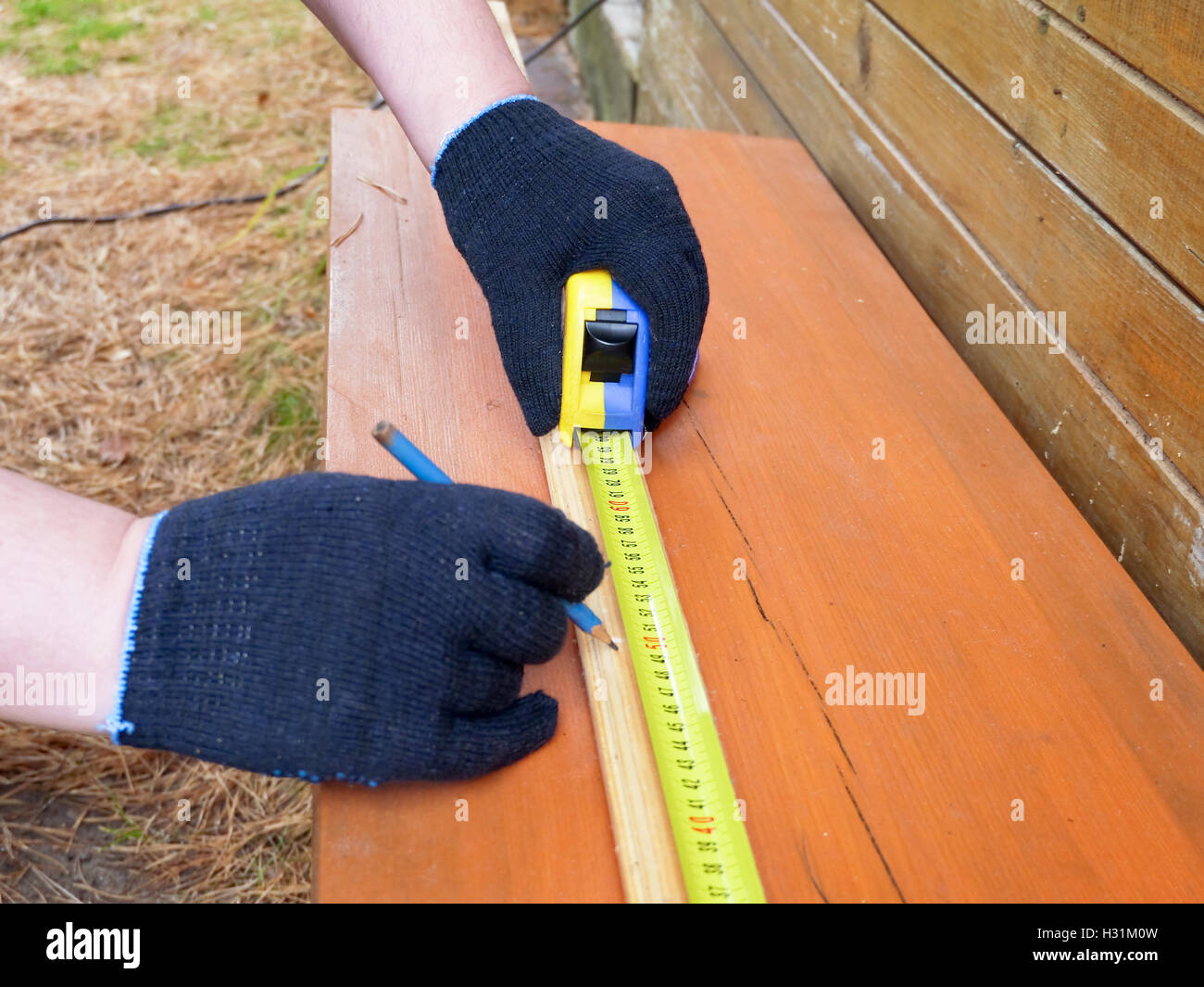 Roulette ruler hi-res stock photography and images - Alamy