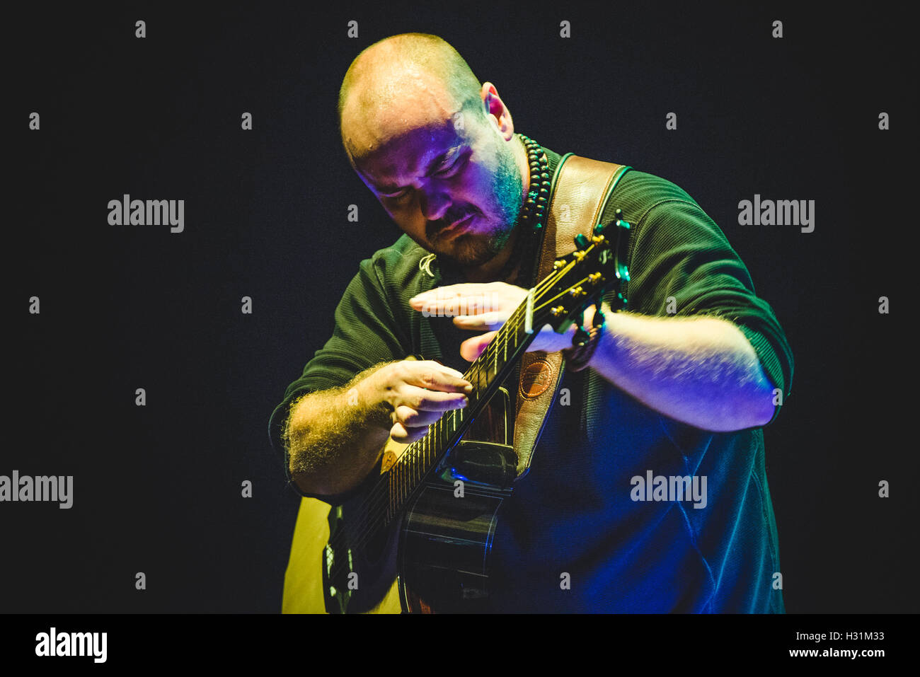 First act guitar hi-res stock photography and images - Alamy