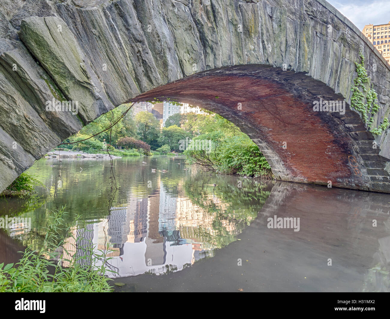 Gapstow Bridge is one of the icons of Central Park, Manhattan in New ...