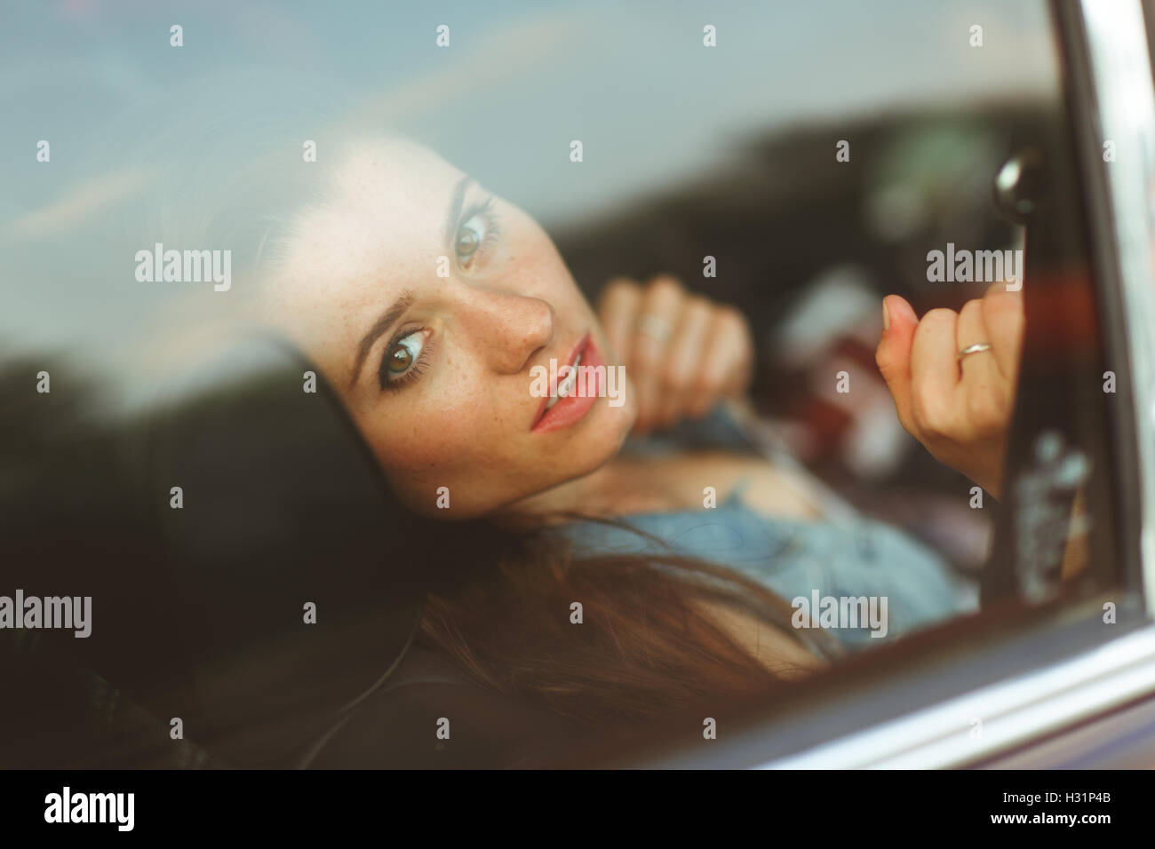 Tinted car window hi-res stock photography and images - Alamy