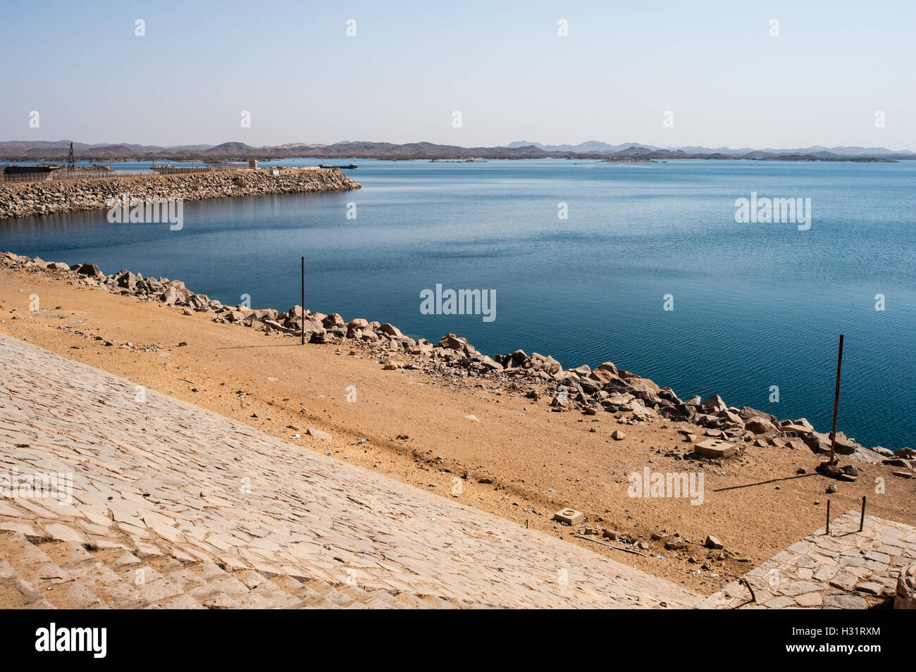 Embankment dam hi-res stock photography and images - Alamy