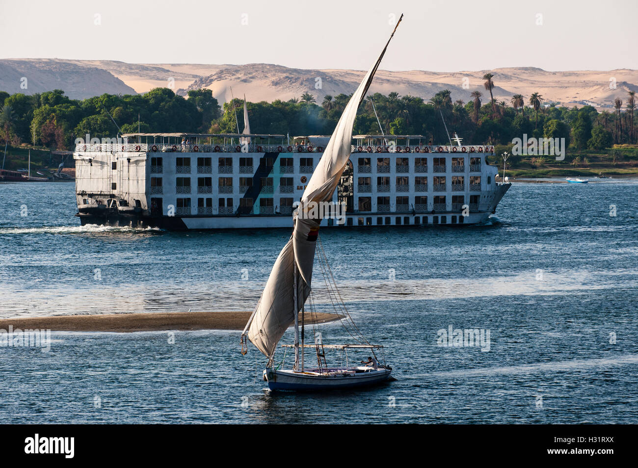 Lateen rig hi-res stock photography and images - Alamy