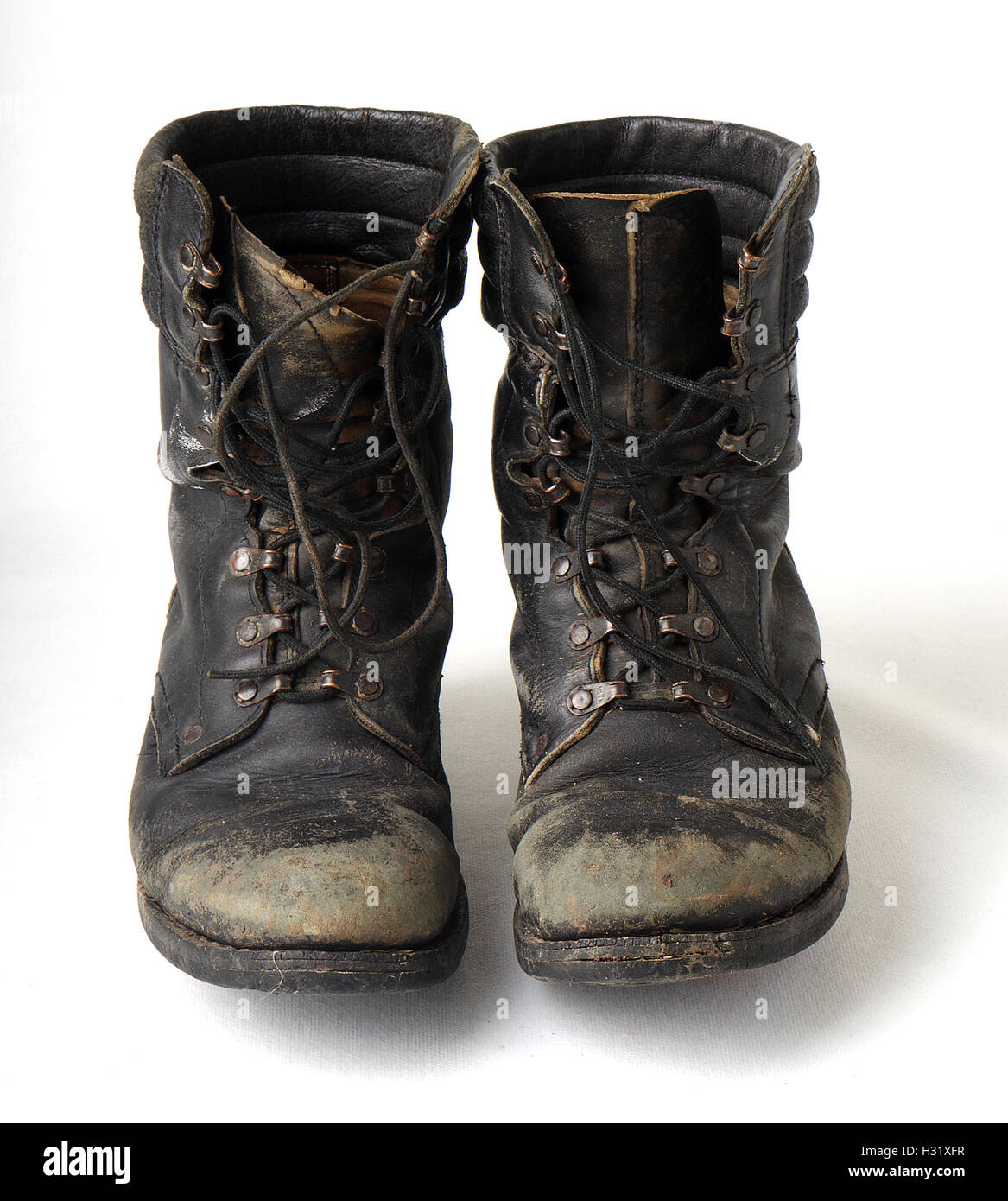 Old army boots hi-res stock photography and images - Alamy