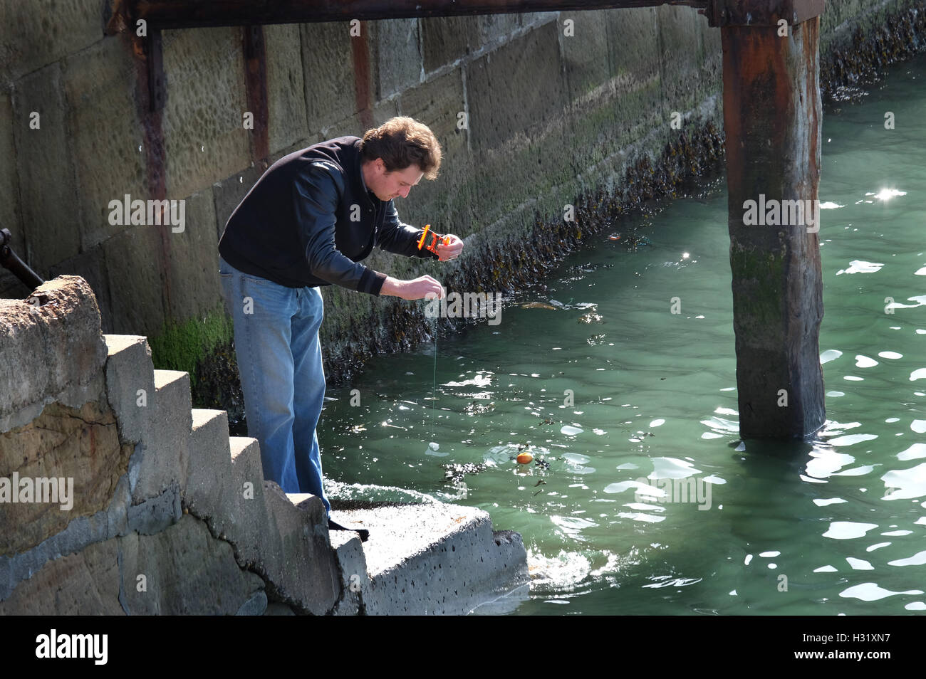 Hand line fishing hi-res stock photography and images - Alamy