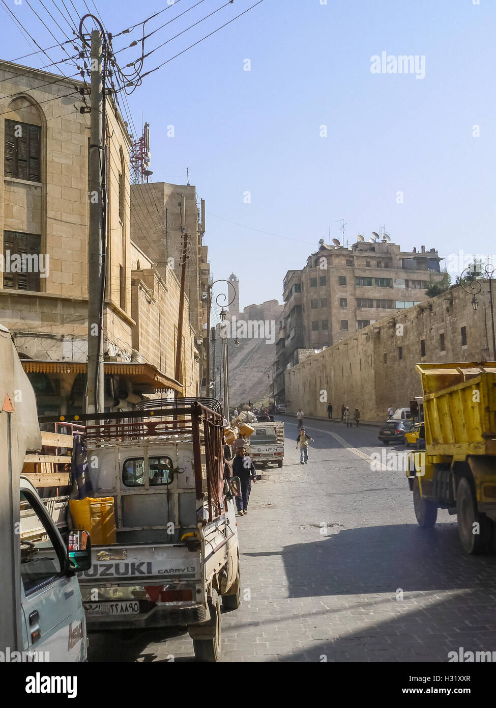 Street in Aleppo, view to the citadel, Syria 2008 Stock Photo - Alamy
