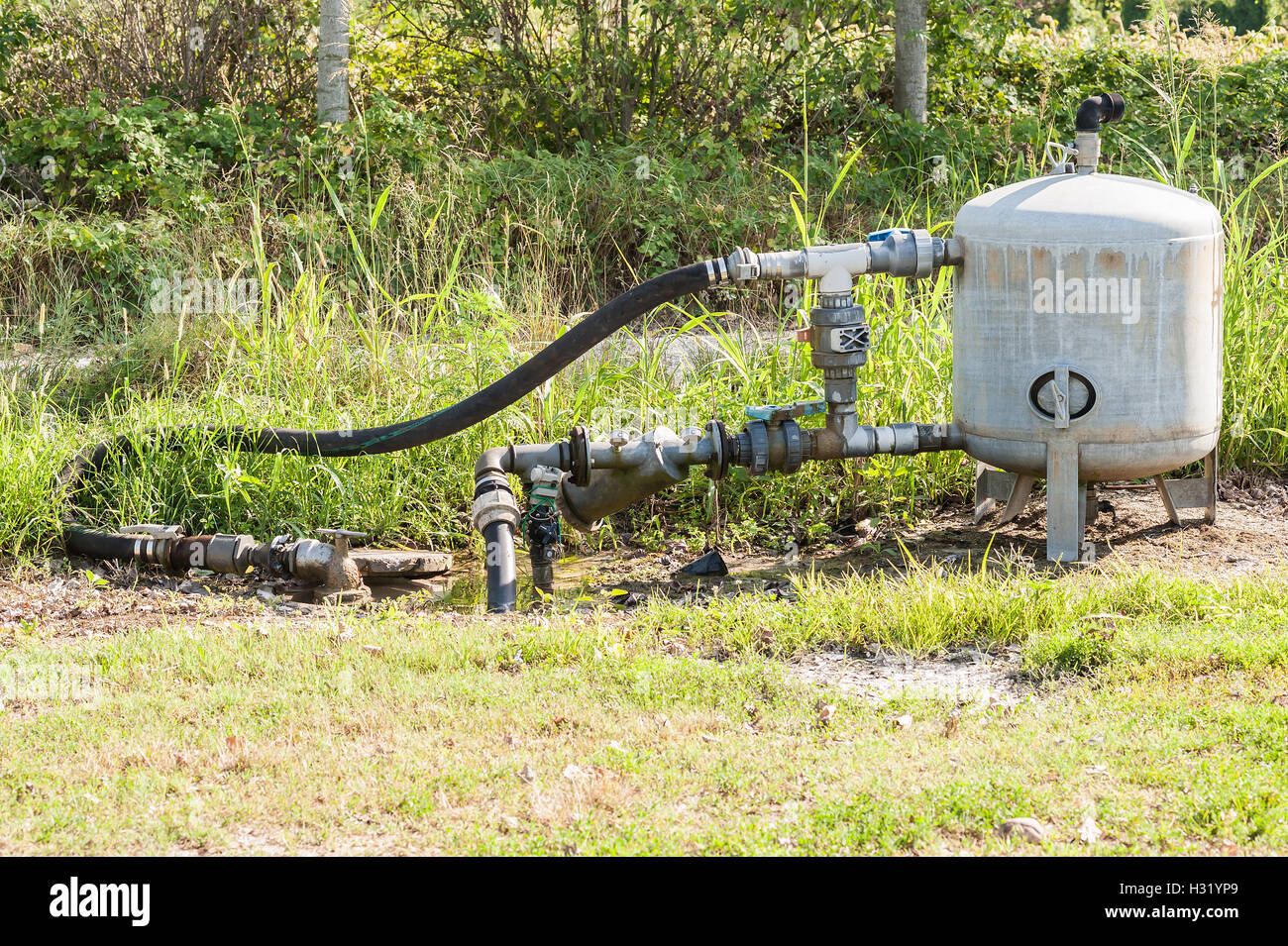 System for pumping irrigation water for agriculture with expansion tank ...
