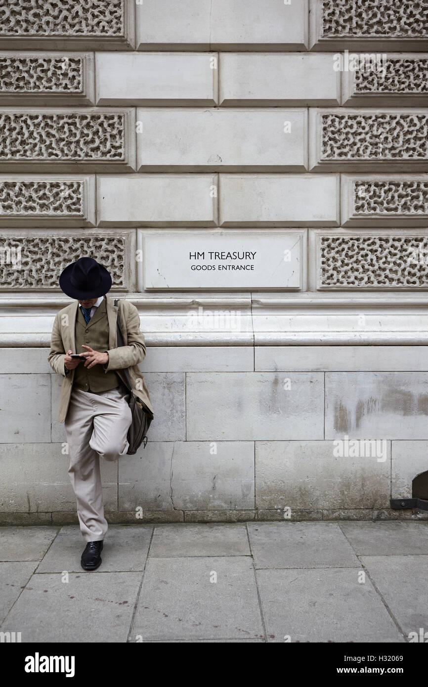 Dapper man hi-res stock photography and images - Alamy