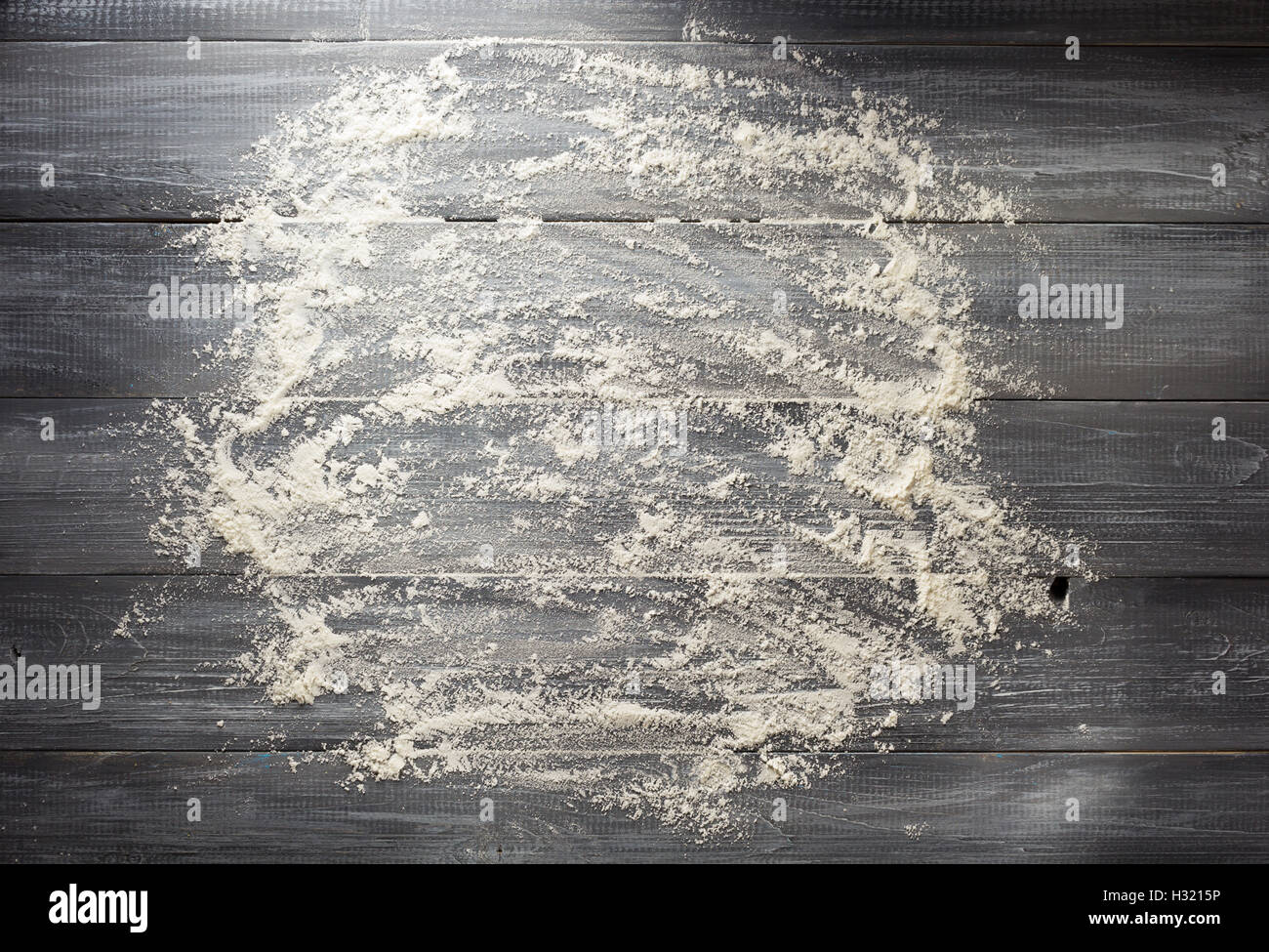 flour powder on wood background Stock Photo - Alamy