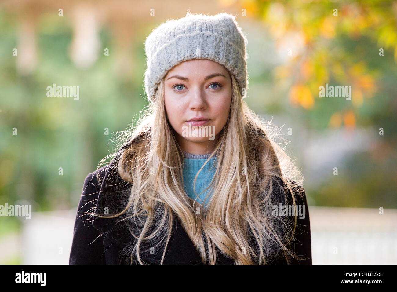 She is wearing a hat hi-res stock photography and images - Alamy