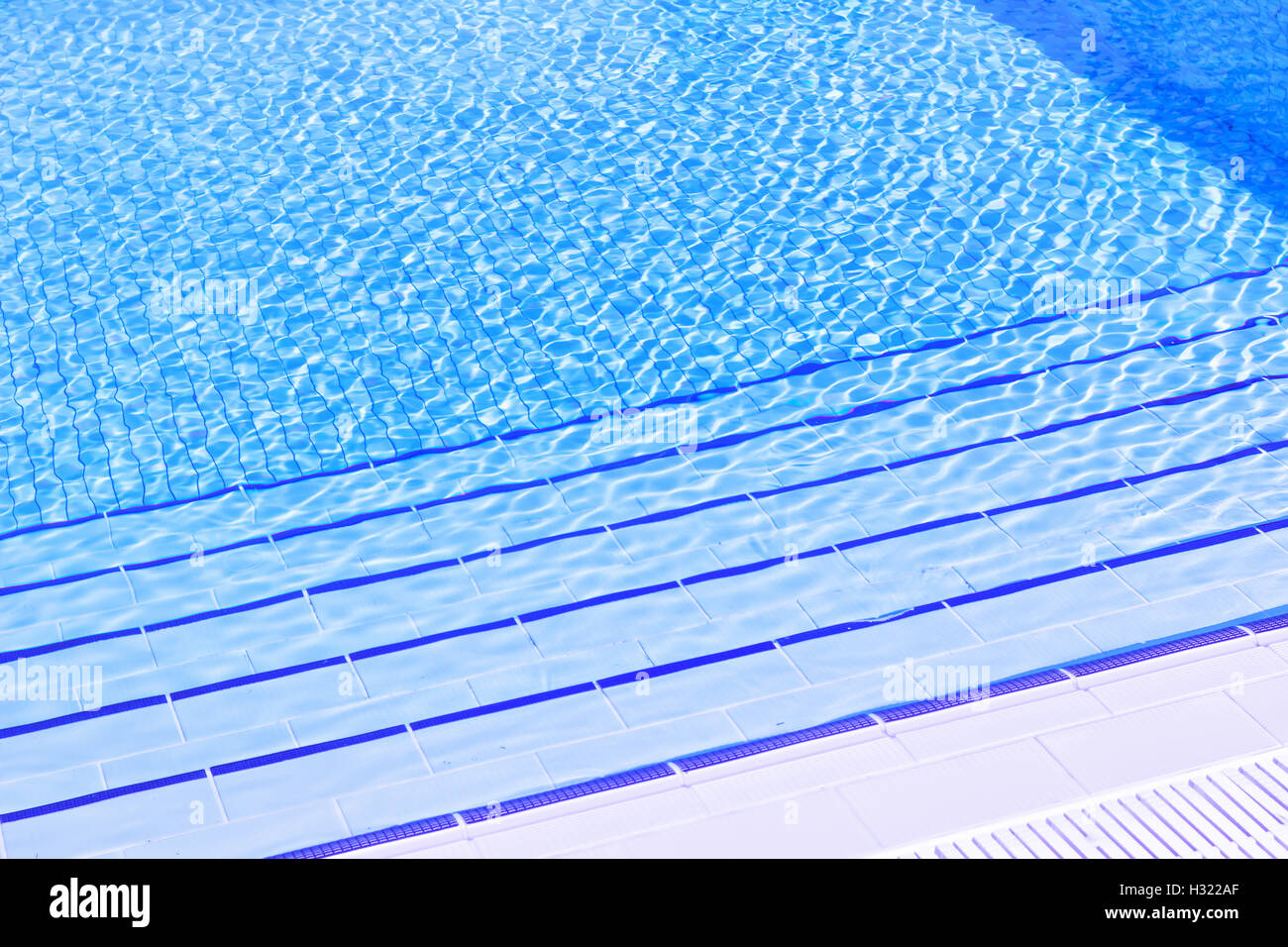 Wet pool texture hi-res stock photography and images - Alamy