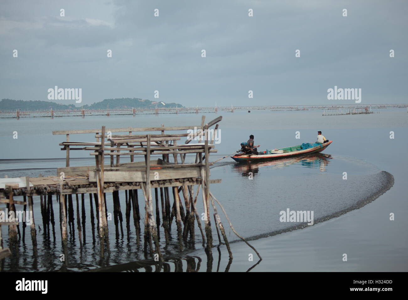 Beautiful blue bay hi-res stock photography and images - Alamy