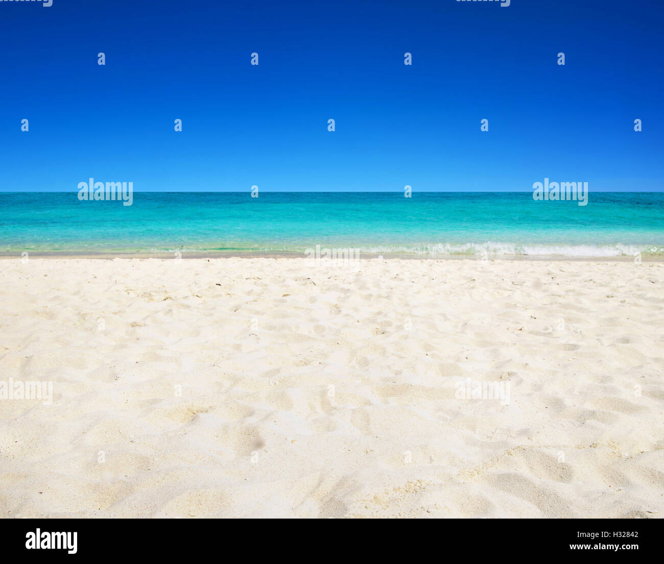 Tropic water hi-res stock photography and images - Alamy