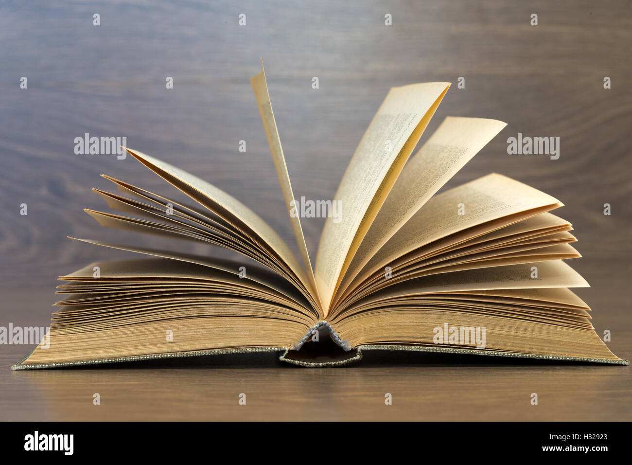 Vintage note book hi-res stock photography and images - Alamy