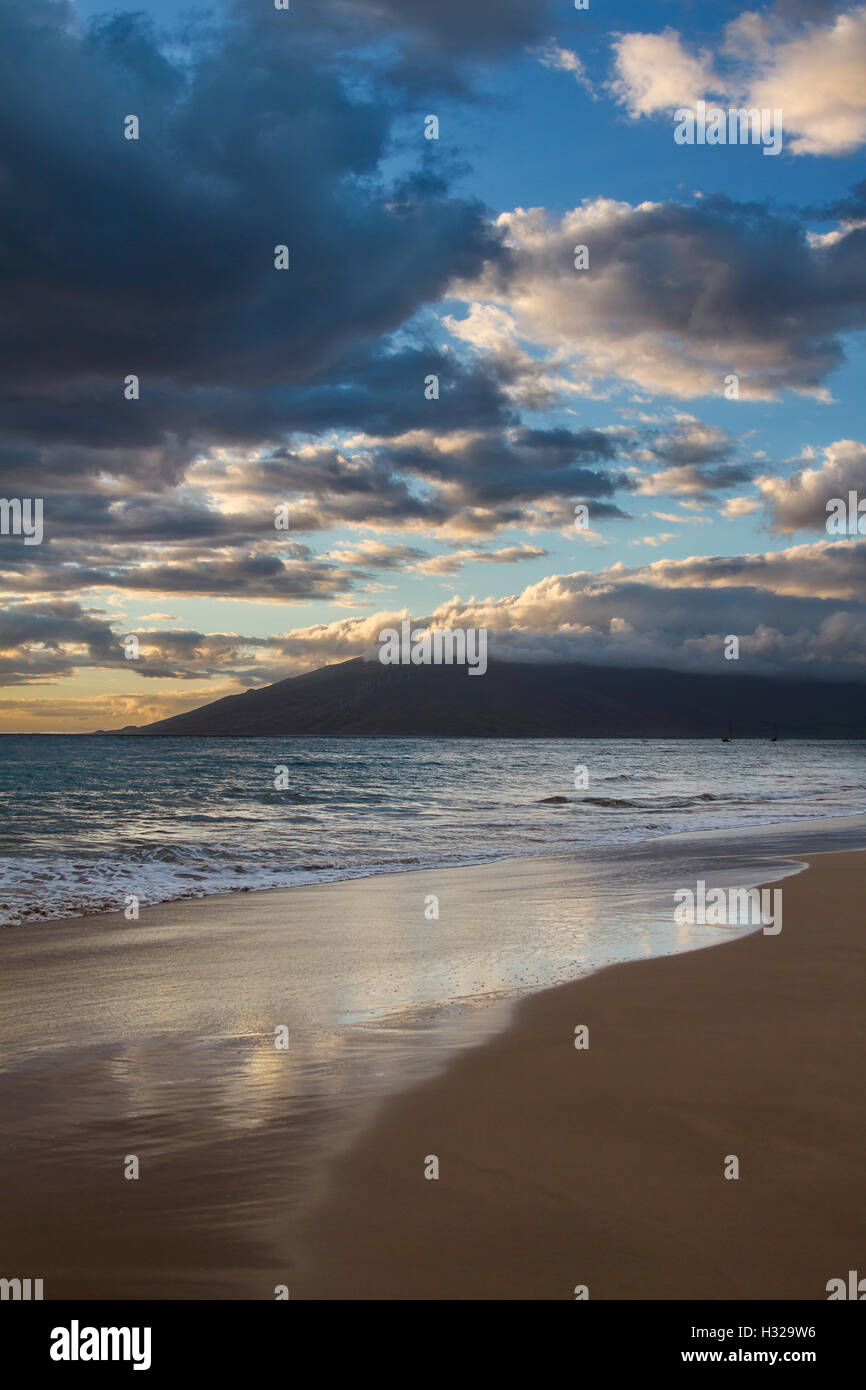 South Maui beach Stock Photo - Alamy