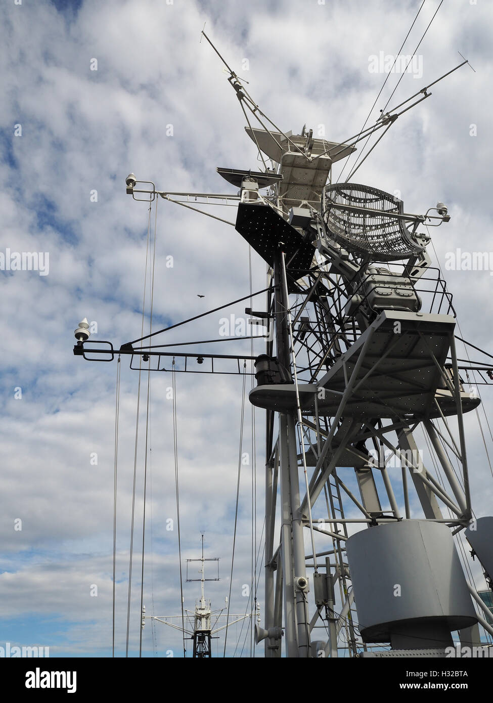 Communications mast boat hi-res stock photography and images - Alamy