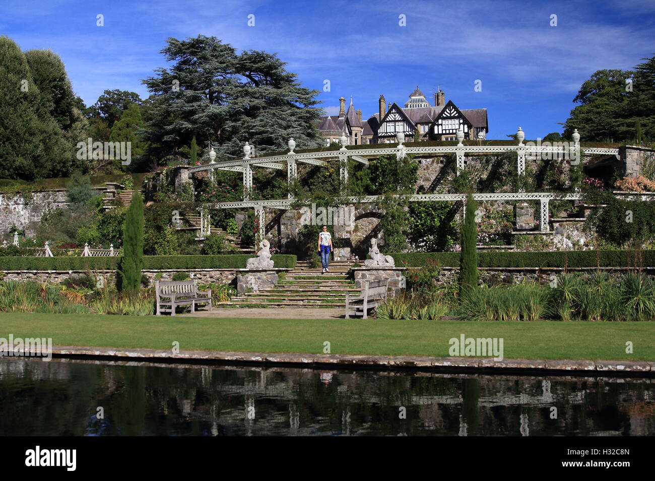 Bodnant hall hi-res stock photography and images - Alamy