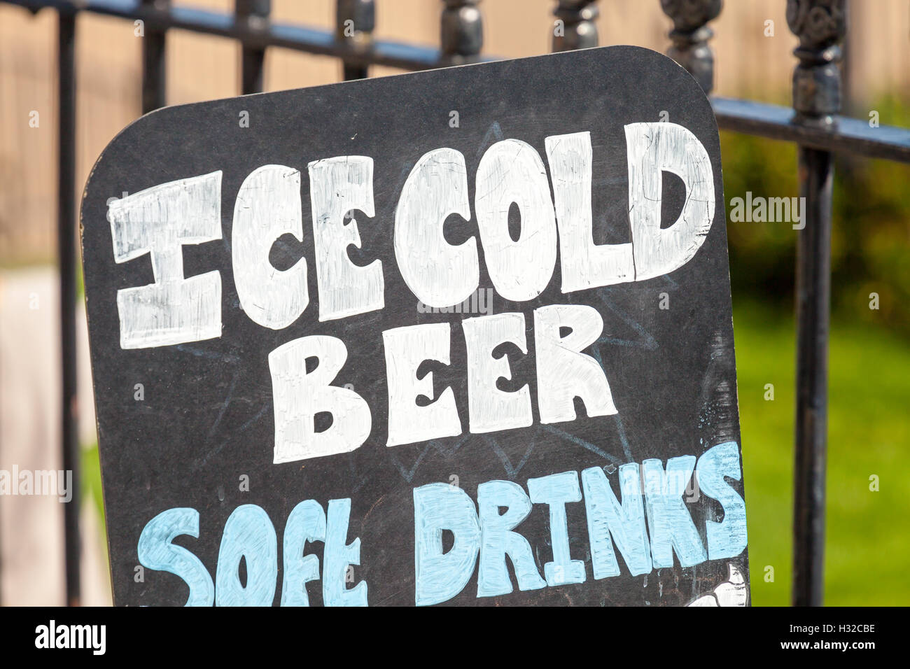 Ice cold beer sign hi-res stock photography and images - Alamy