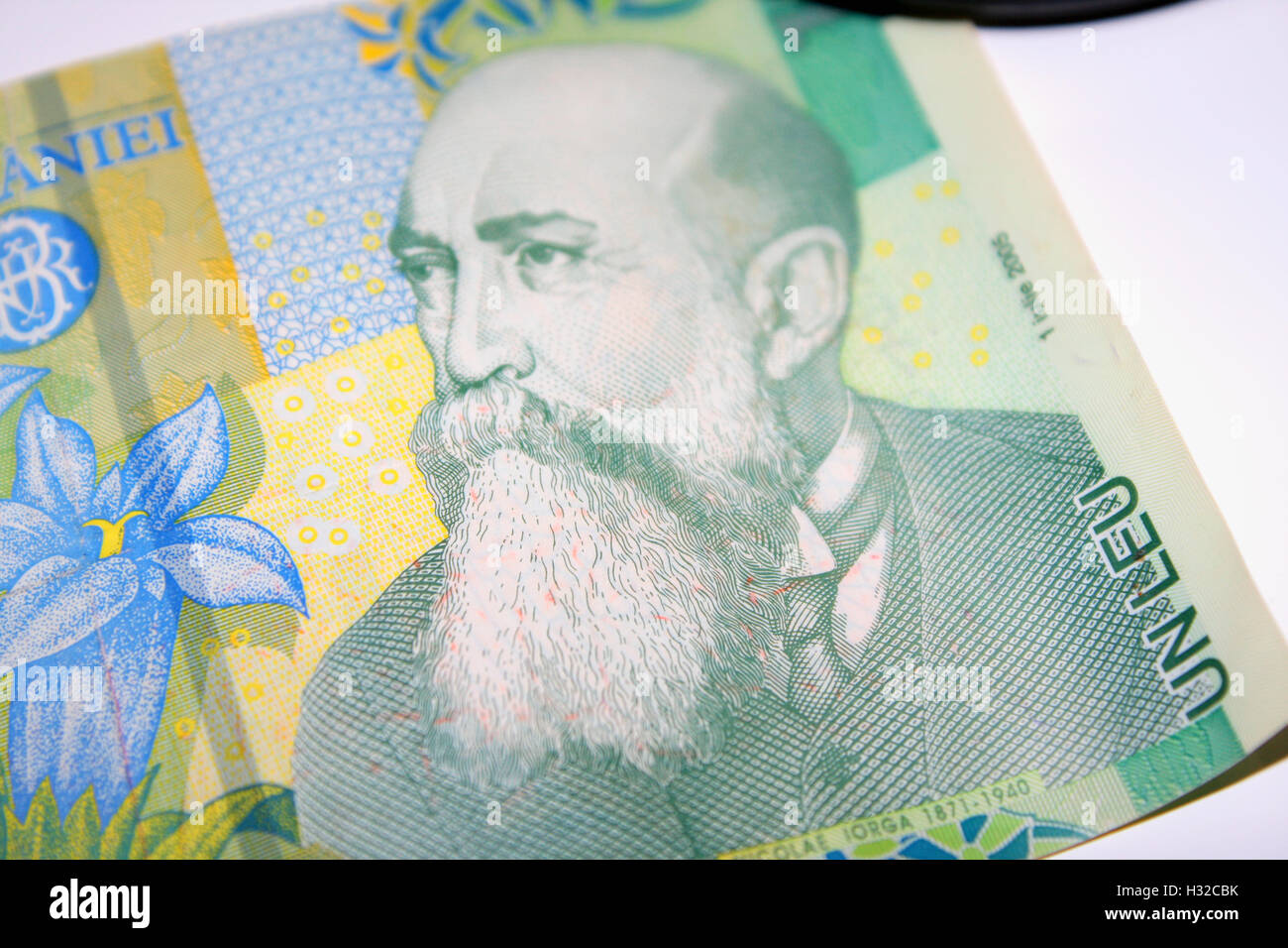 Leu romania romanian bank note hi-res stock photography and images - Alamy