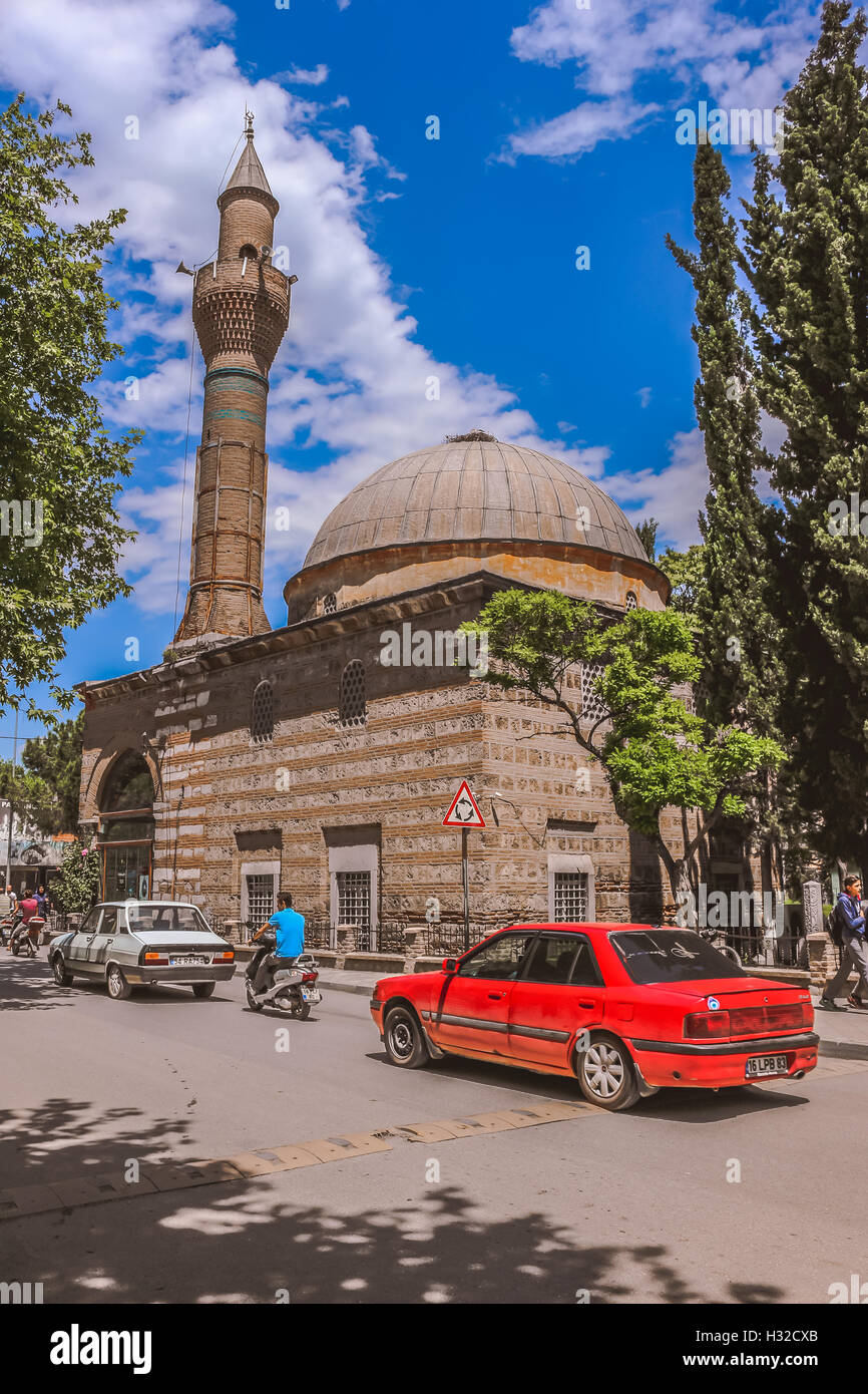 Mosque road hi-res stock photography and images - Alamy