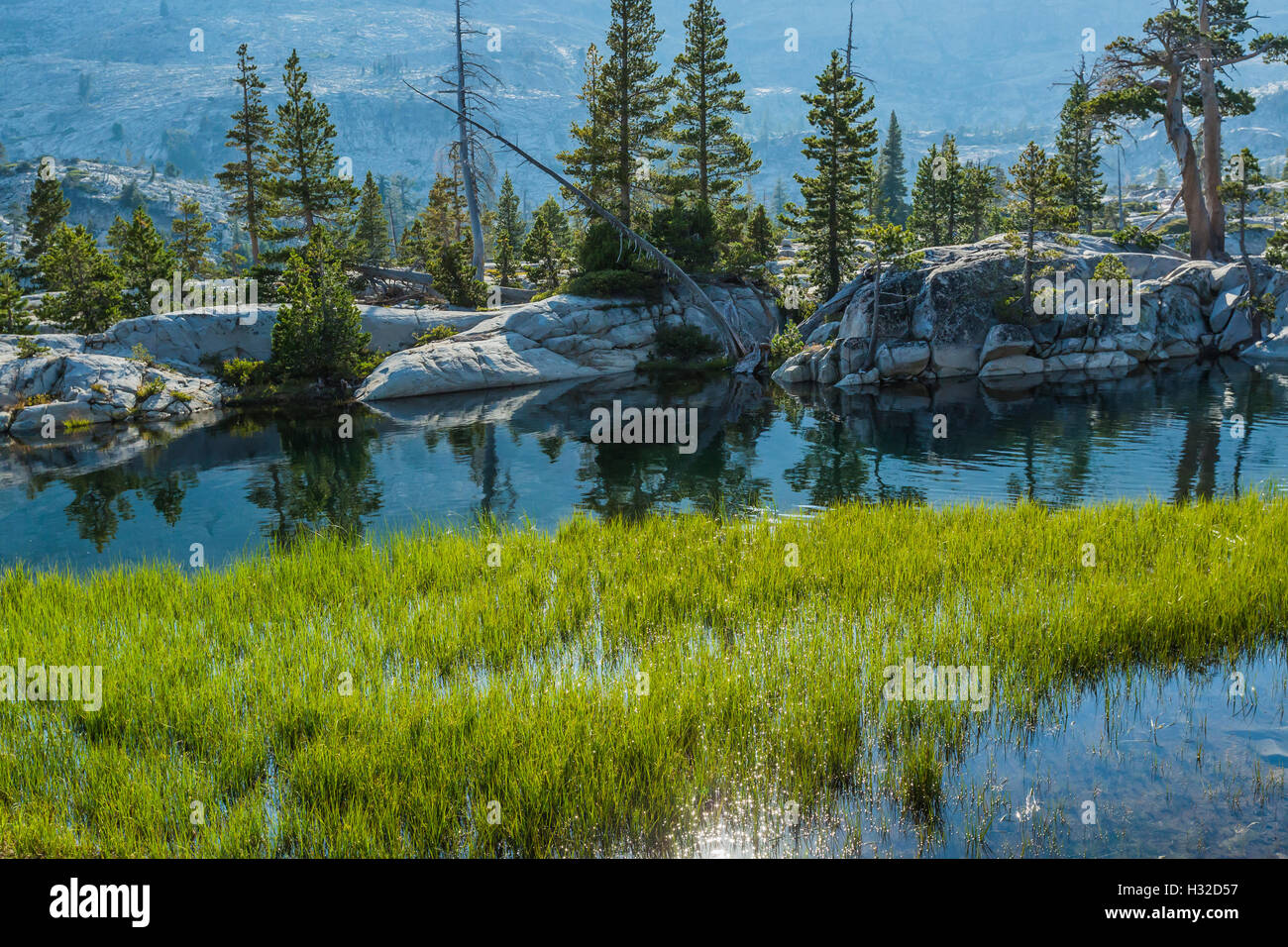 Granite basin lake hi-res stock photography and images - Alamy