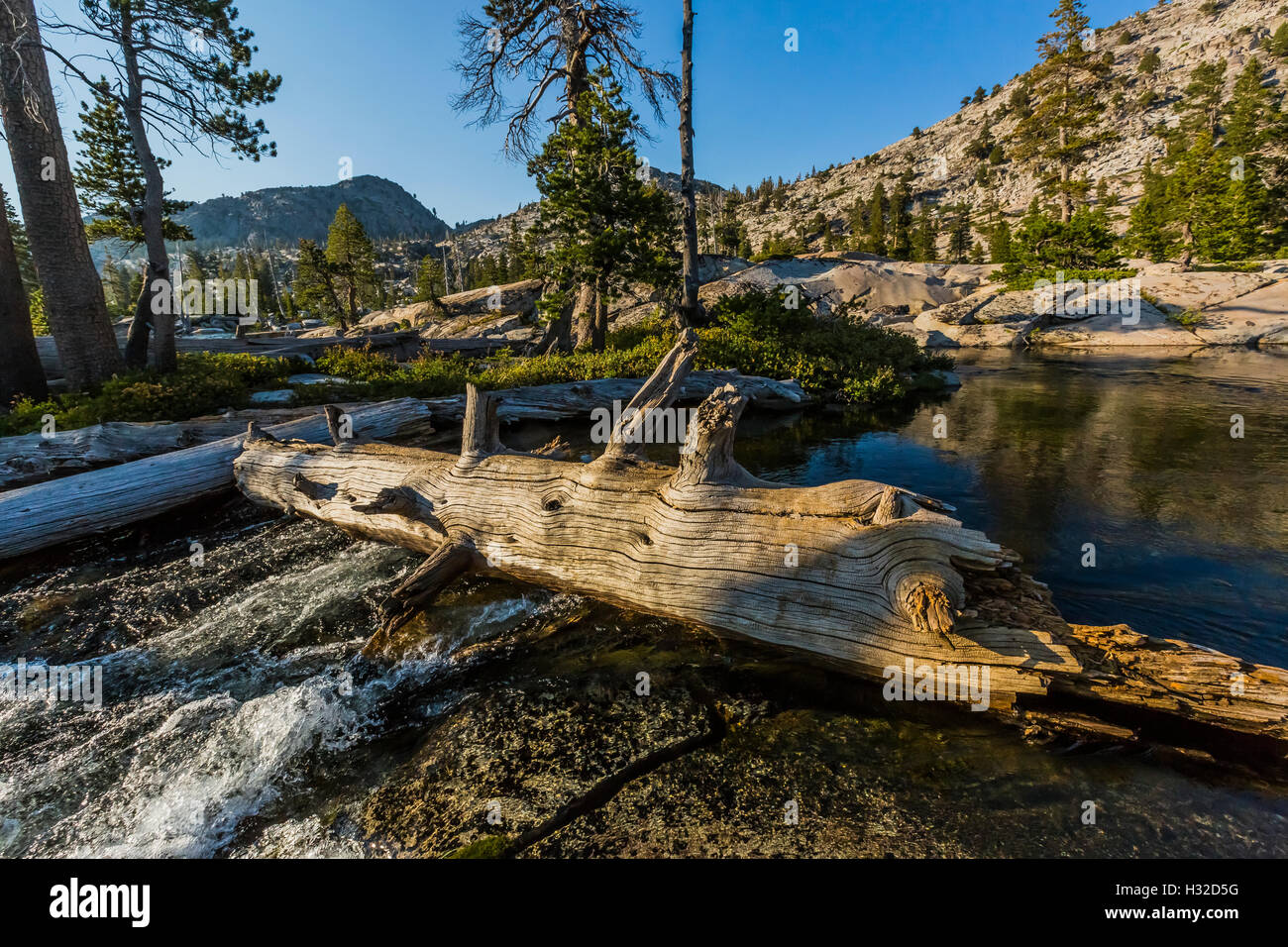 Pyramid Creek just below the outlet from Ropi Lake in the Desolation ...