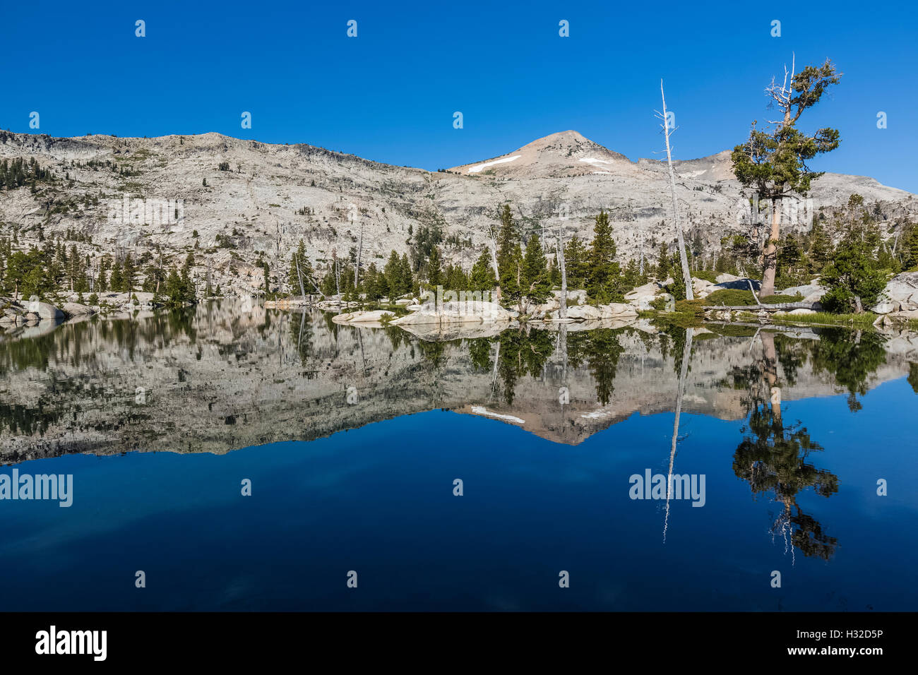 Quiet morning at Ropi Lake in the Desolation Wilderness, Pyramid Peak ...