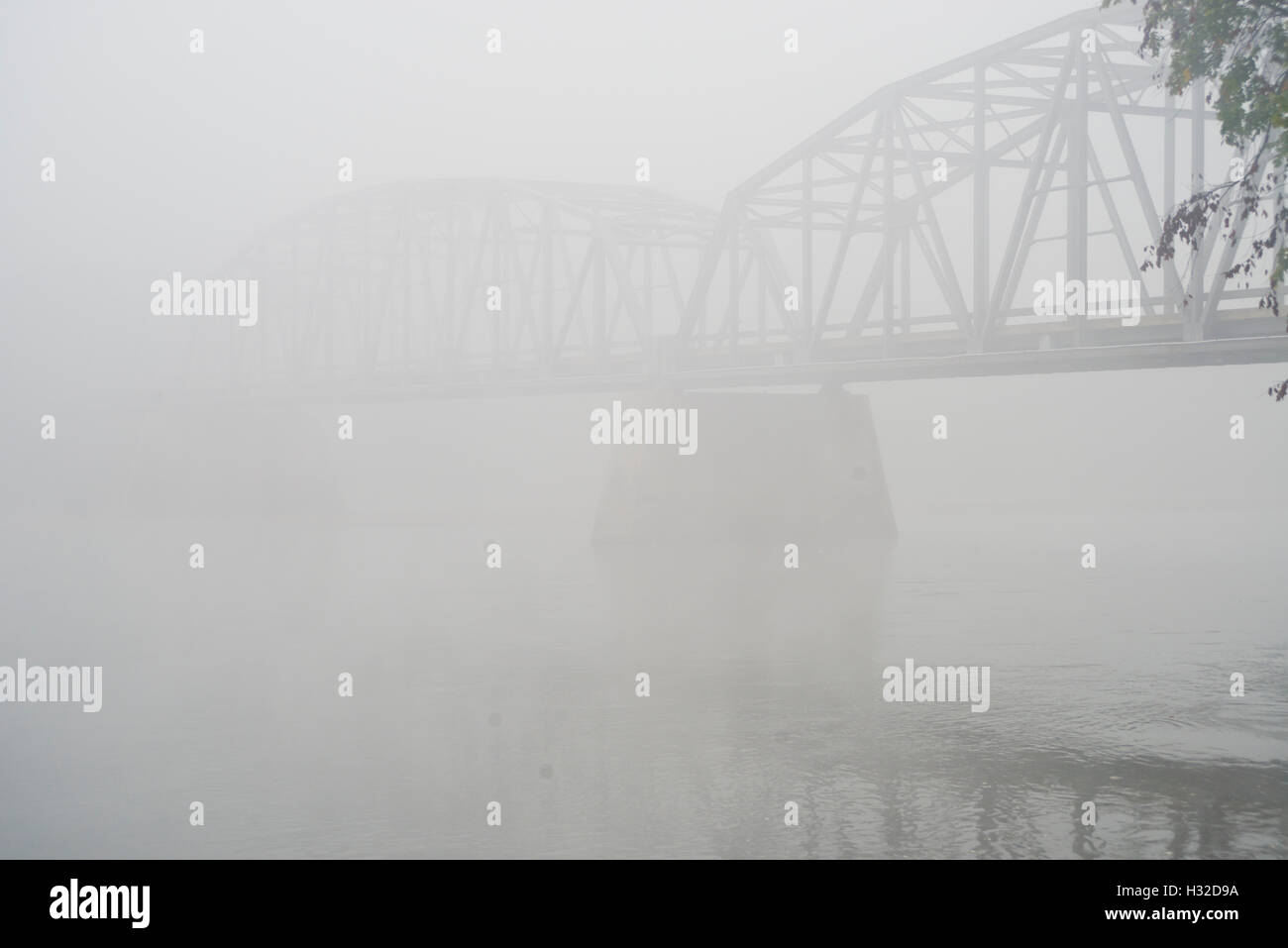 Bridge in daylight haze hi-res stock photography and images - Alamy