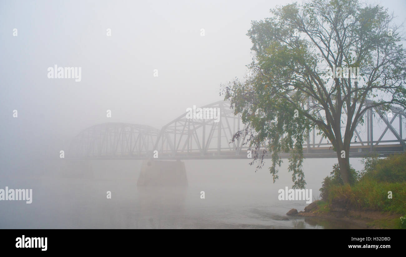Bridge over the Wisconsin river at Spring Green, Wisconsin Stock Photo ...