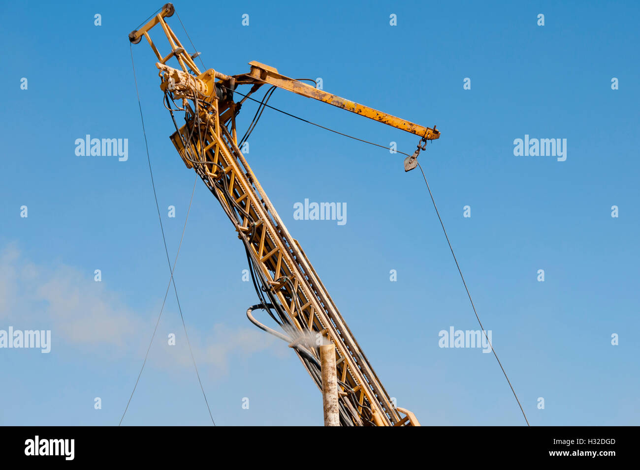 Iron mast hi-res stock photography and images - Alamy