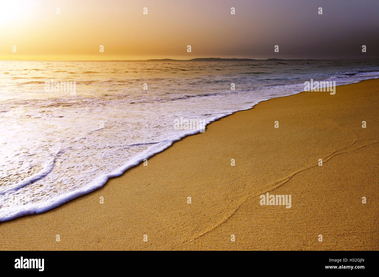 Beach sunset nobody hi-res stock photography and images - Alamy
