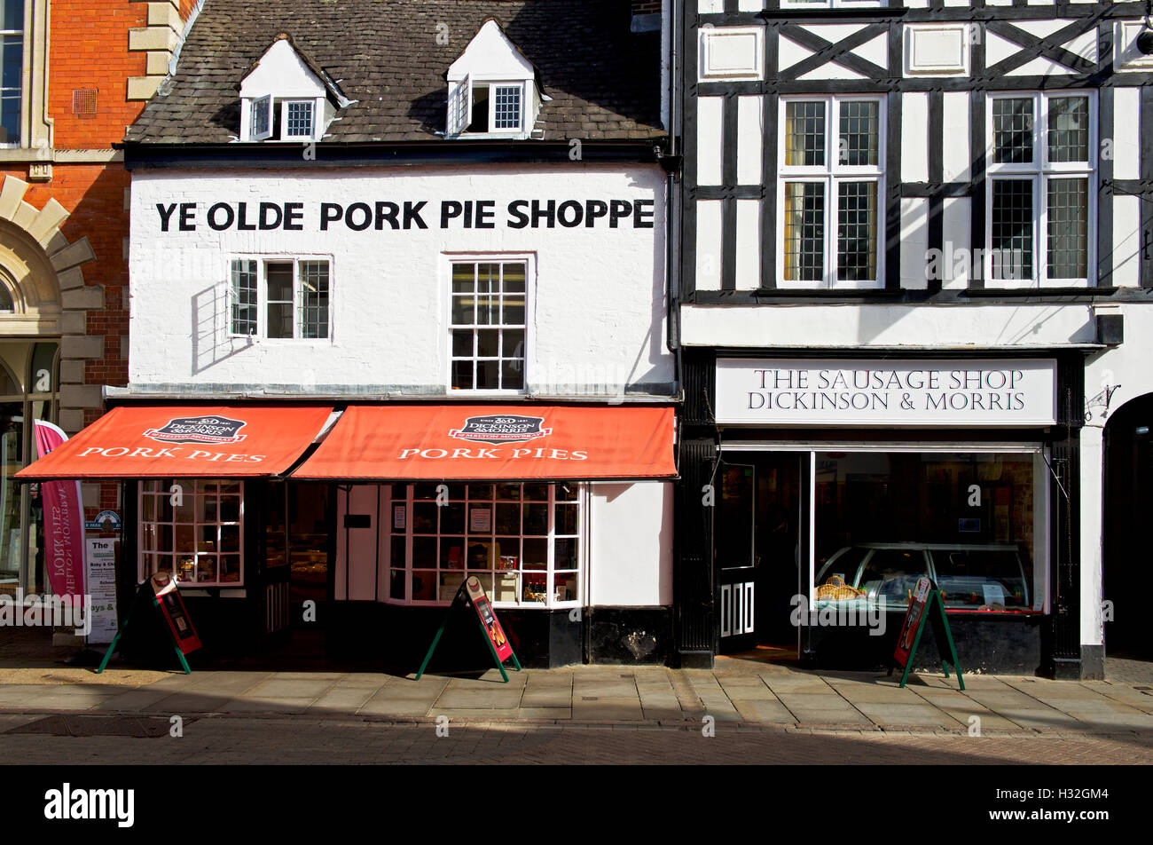 Pie shop hi-res stock photography and images - Alamy