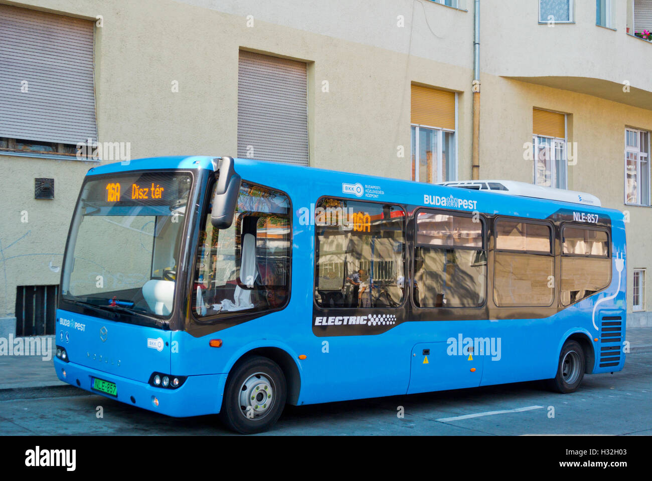 Bus 16A, going from Szell Kalman ter to the castle district, Buda ...