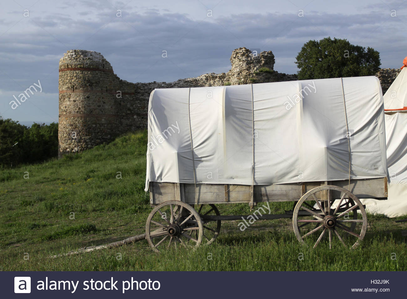 Ancient Cart Wheel Stock Photos & Ancient Cart Wheel Stock Images - Alamy