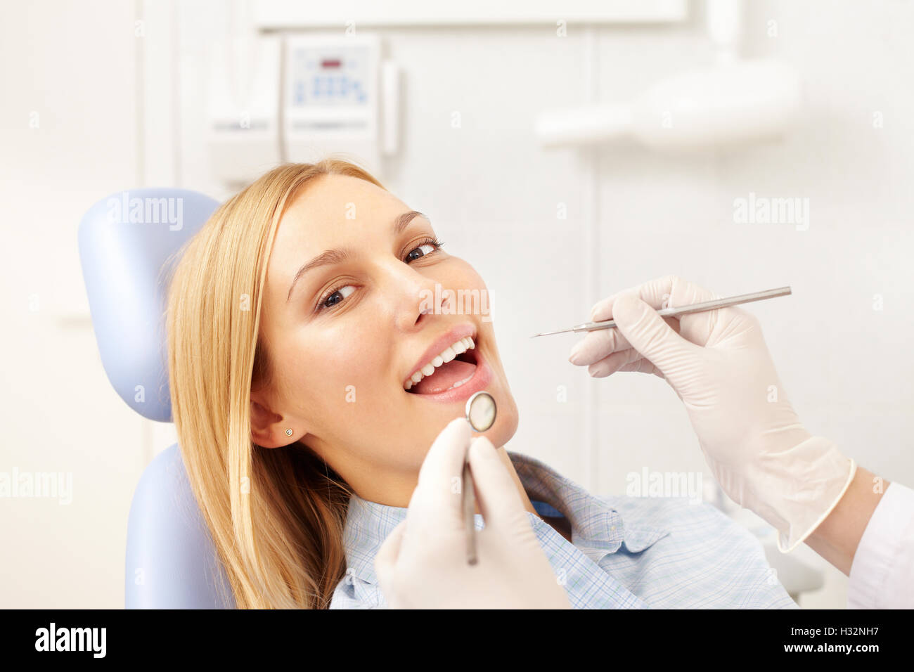 Woman dental check up hi-res stock photography and images - Alamy