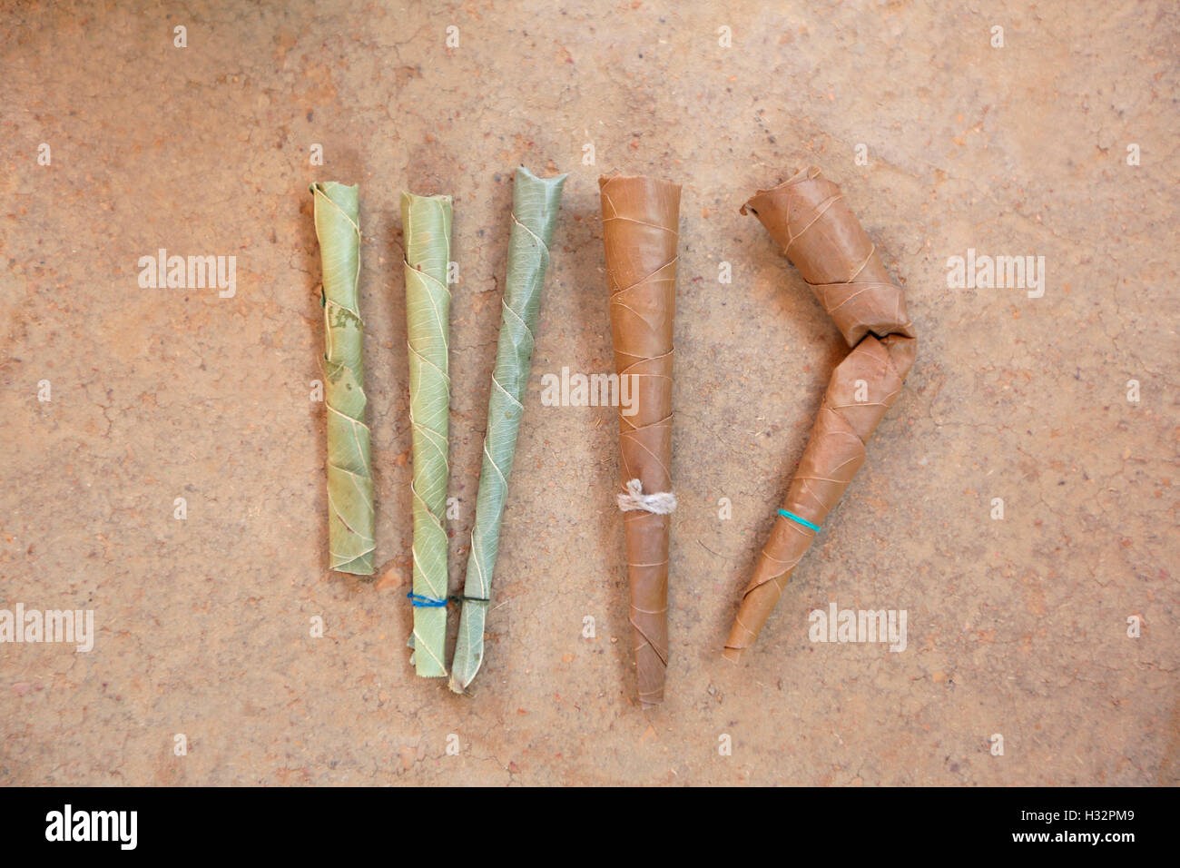 Many bidi hi-res stock photography and images - Alamy