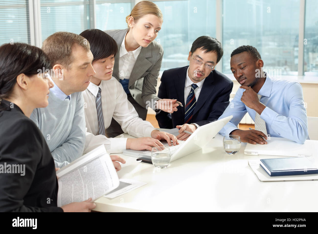 Business people working Stock Photo - Alamy