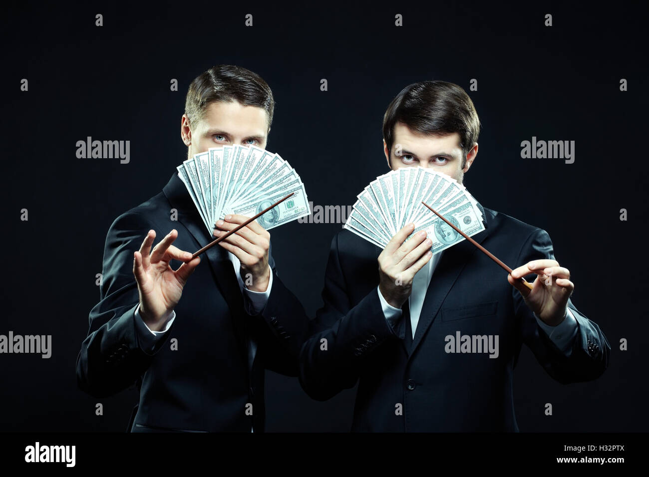 The swindlers hi-res stock photography and images - Alamy