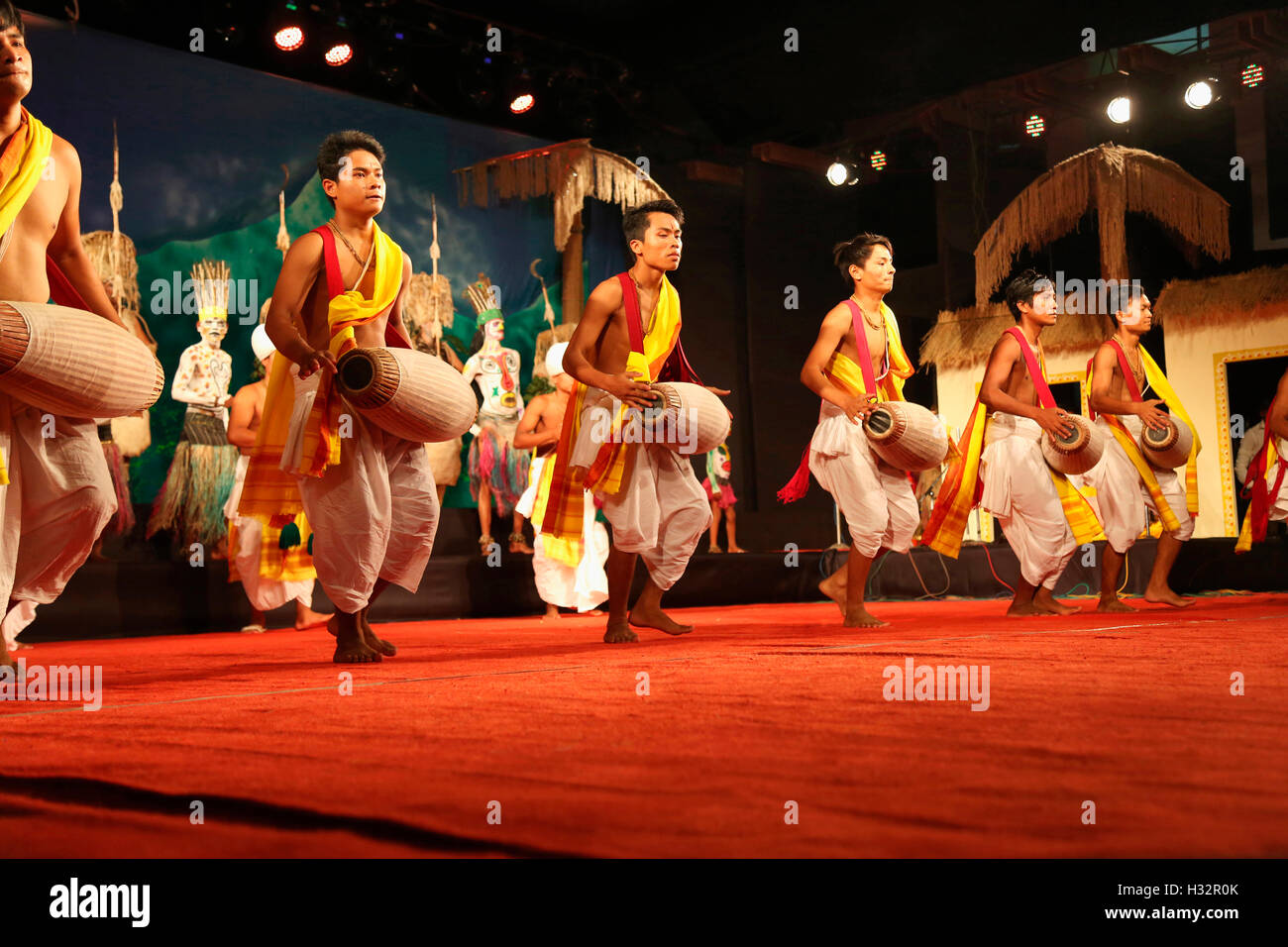 Dhol Cholom Dance