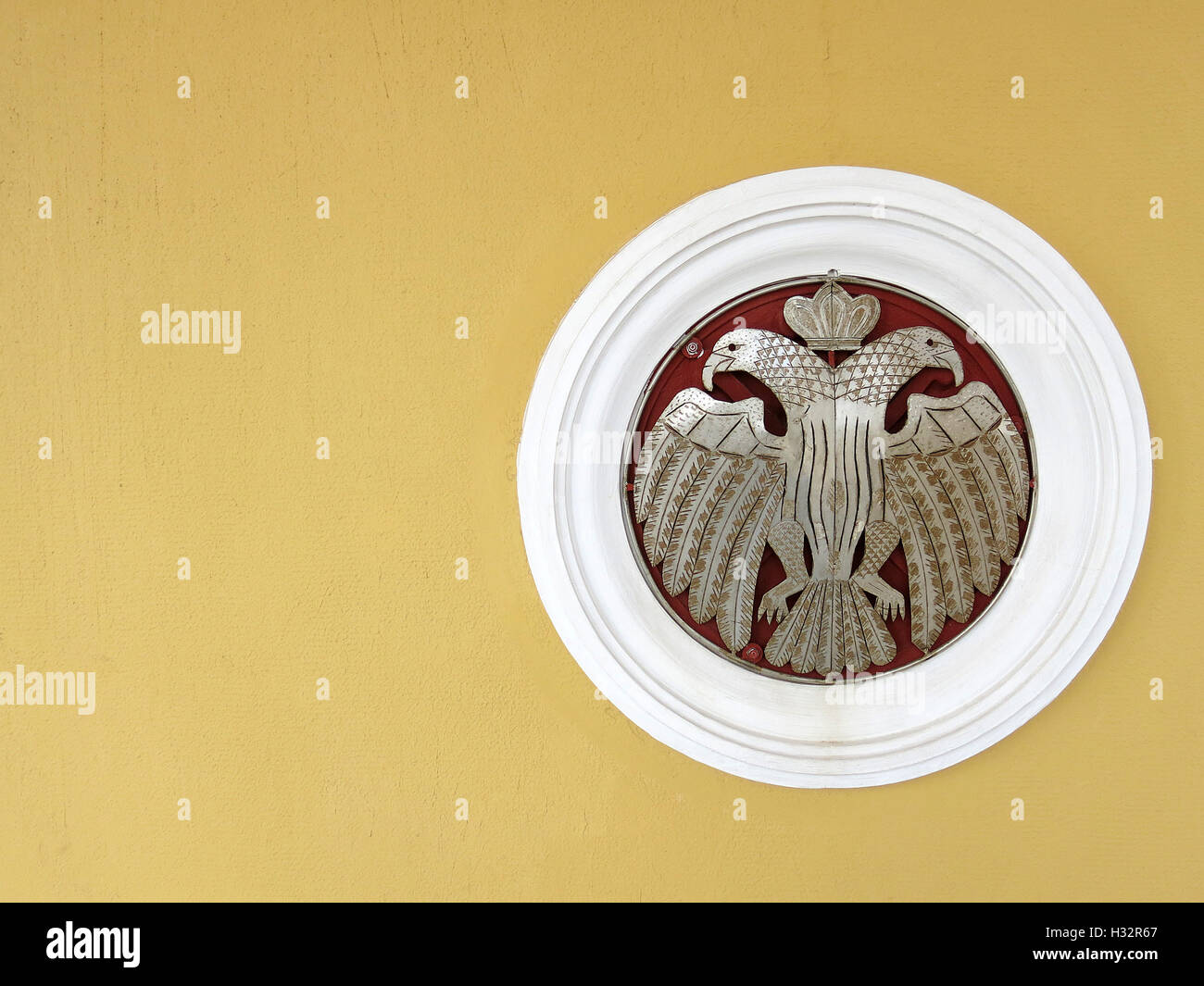 Eagle crest hi-res stock photography and images - Alamy