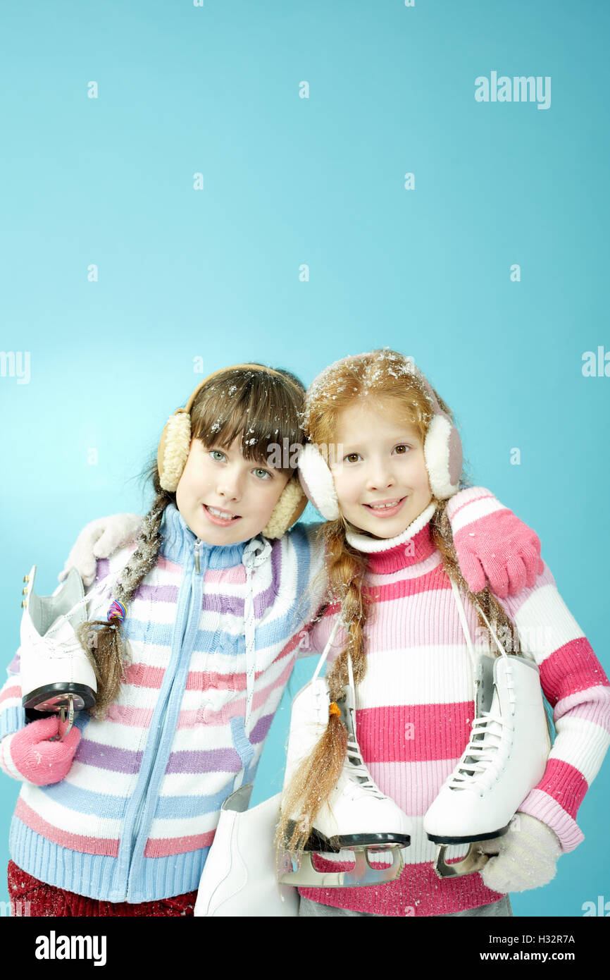 Children figure skaters two hi-res stock photography and images - Alamy