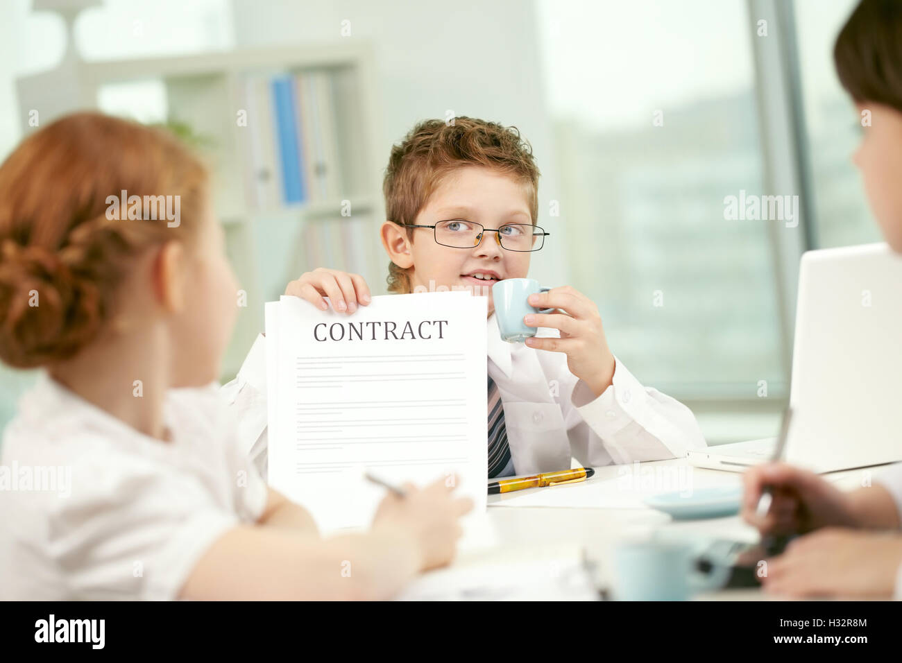 First contract hi-res stock photography and images - Alamy
